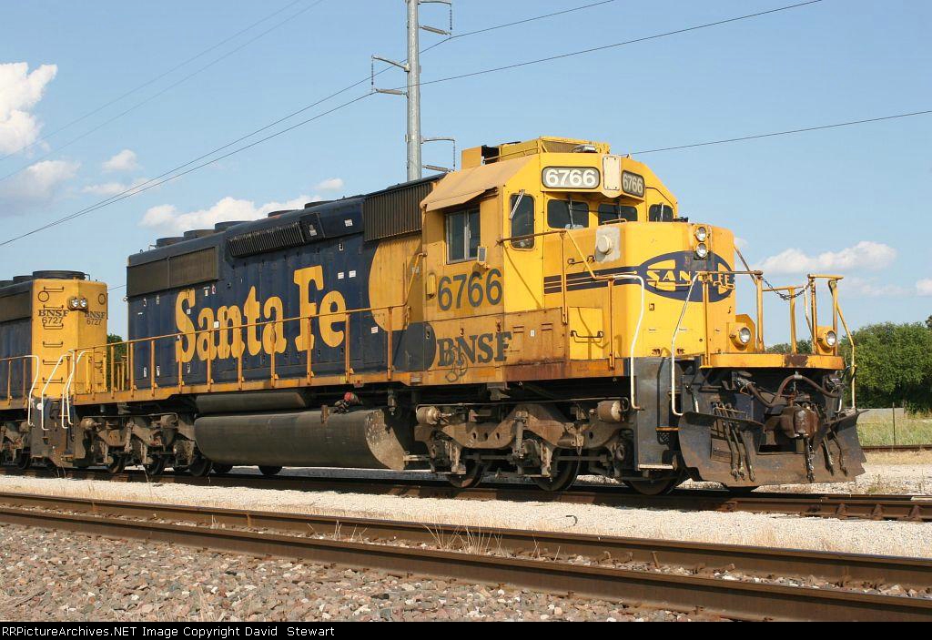BNSF SD40-2 6766